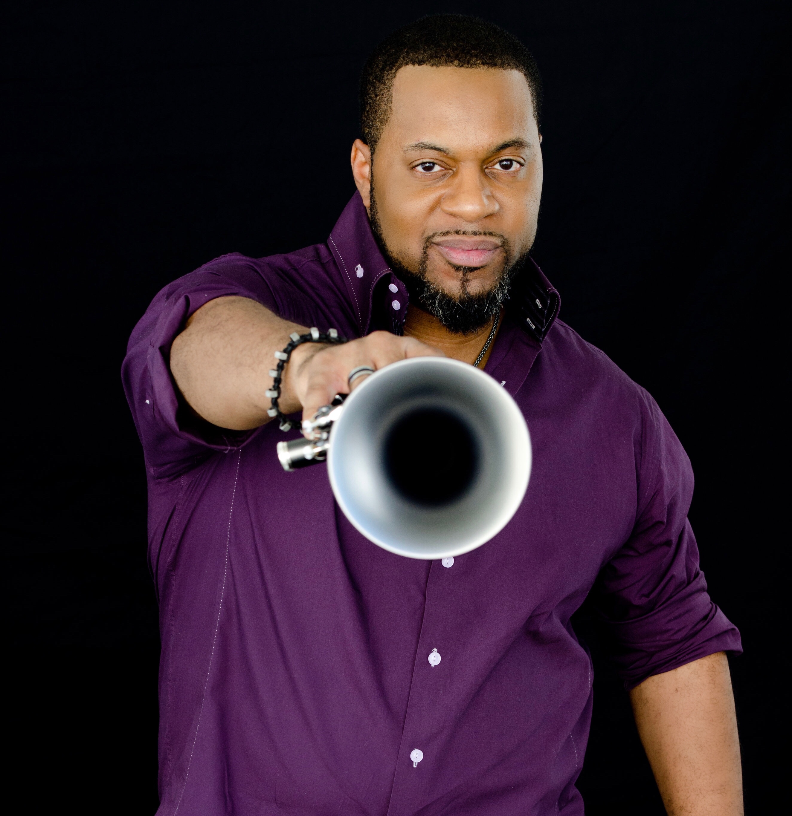 Lin Rountree – 6:15 pm – 7:15pm – Smooth Jazz Fete